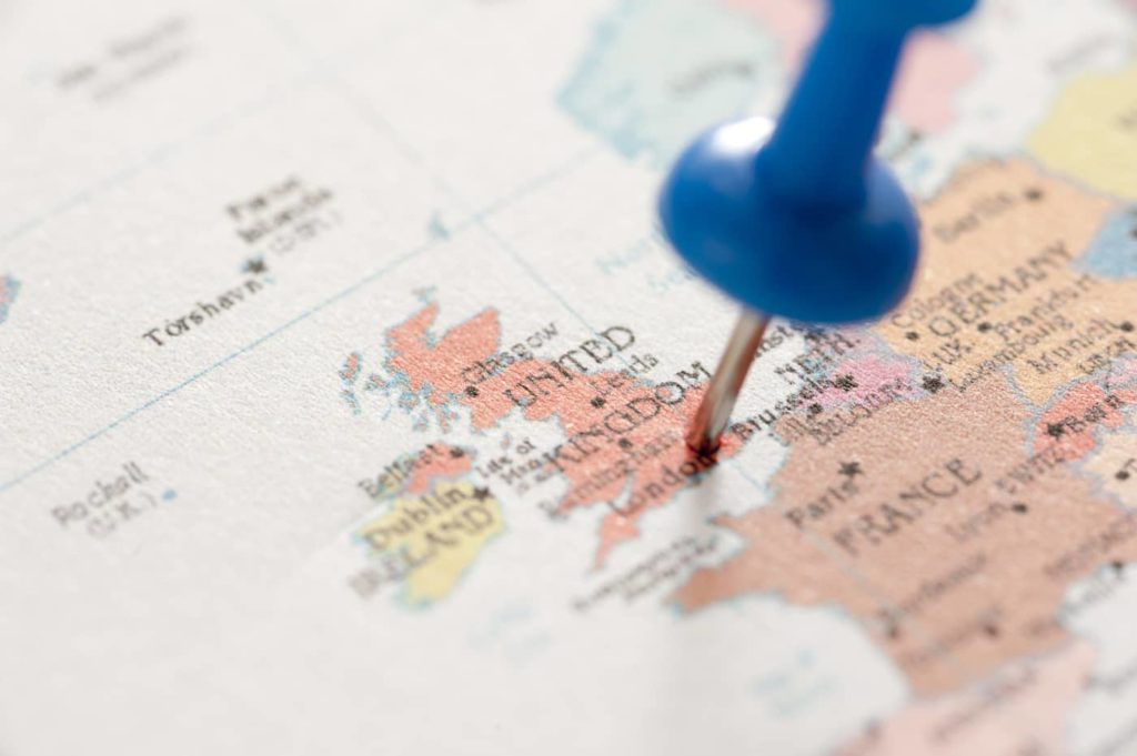 How to Get a UK IP Address Outside the UK (2023 Guide)